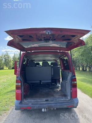 Sarkans Volkswagen T5 2004 Cēsis, ar dzinēja tilpumu 2.50 L un nobraukumu 425 tūkst. km par 1500 €, foto 3 vietnē AUTOMOTO.COM.LV