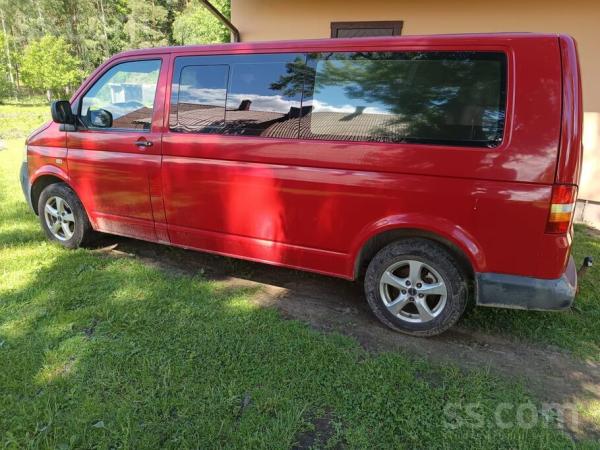 Red Volkswagen T5 2005 in Ventspils, with an engine capacity of 2.00 L and mileage of 530 thousand km for 4500 €, photo 3 on AUTOMOTO.COM.LV