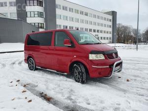 Sarkans Volkswagen T5 2006 Daugavpils, ar dzinēja tilpumu 1.90 L un nobraukumu 190 tūkst. km par 11000 €, foto 4 vietnē AUTOMOTO.COM.LV