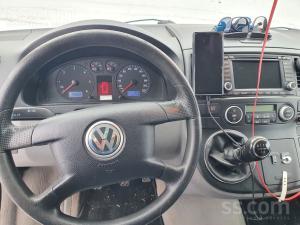 Sarkans Volkswagen T5 2006 Daugavpils, ar dzinēja tilpumu 1.90 L un nobraukumu 190 tūkst. km par 11000 €, foto 7 vietnē AUTOMOTO.COM.LV