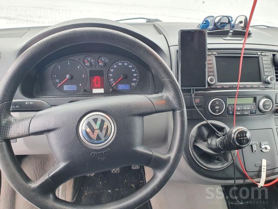 Sarkans Volkswagen T5 2006 Daugavpils, ar dzinēja tilpumu 1.90 L un nobraukumu 190 tūkst. km par 11000 €, foto 7 vietnē AUTOMOTO.COM.LV