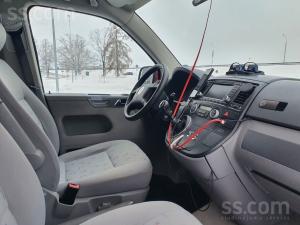 Sarkans Volkswagen T5 2006 Daugavpils, ar dzinēja tilpumu 1.90 L un nobraukumu 190 tūkst. km par 11000 €, foto 9 vietnē AUTOMOTO.COM.LV