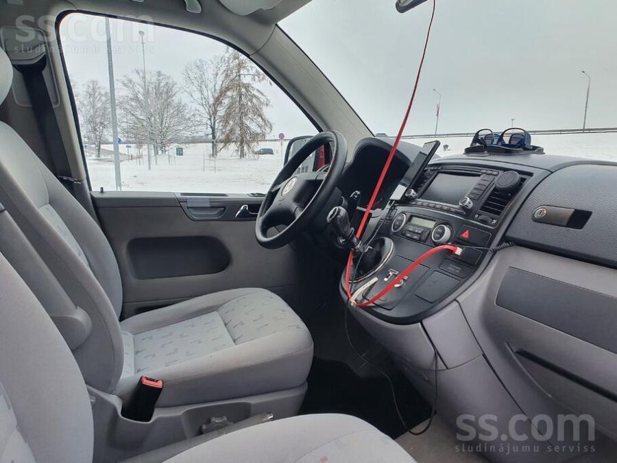 Sarkans Volkswagen T5 2006 Daugavpils, ar dzinēja tilpumu 1.90 L un nobraukumu 190 tūkst. km par 11000 €, foto 9 vietnē AUTOMOTO.COM.LV