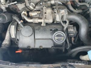 Sarkans Volkswagen T5 2006 Daugavpils, ar dzinēja tilpumu 1.90 L un nobraukumu 190 tūkst. km par 11000 €, foto 14 vietnē AUTOMOTO.COM.LV
