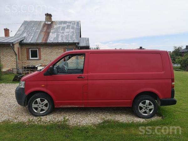 Sarkans Volkswagen T5 2007 Ogre, ar dzinēja tilpumu 1.90 L un nobraukumu 334 tūkst. km par 3500 €, foto 2 vietnē AUTOMOTO.COM.LV