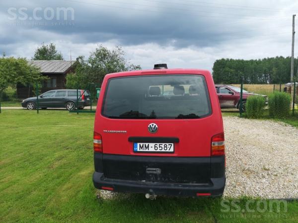 Sarkans Volkswagen T5 2007 Ogre, ar dzinēja tilpumu 1.90 L un nobraukumu 334 tūkst. km par 3500 €, foto 4 vietnē AUTOMOTO.COM.LV
