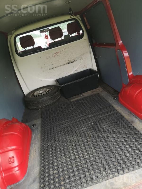 Sarkans Volkswagen T5 2007 Ogre, ar dzinēja tilpumu 1.90 L un nobraukumu 334 tūkst. km par 3500 €, foto 10 vietnē AUTOMOTO.COM.LV