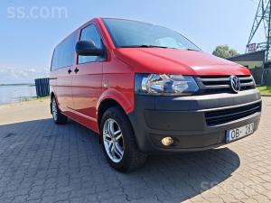 Sarkans Volkswagen T5 2013 Liepāja, ar dzinēja tilpumu 2.00 L un nobraukumu 291 tūkst. km par 11550 €, foto 4 vietnē AUTOMOTO.COM.LV