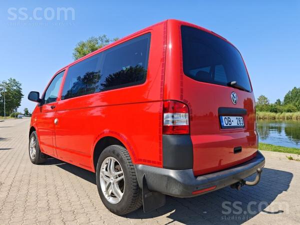 Red Volkswagen T5 2013 in Liepaja, with an engine capacity of 2.00 L and mileage of 291 thousand km for 11550 €, photo 7 on AUTOMOTO.COM.LV