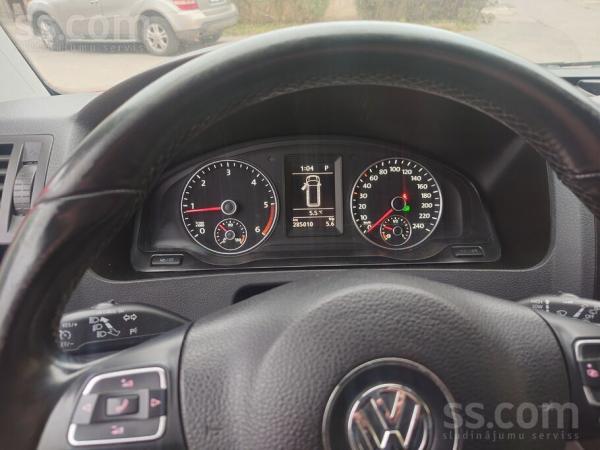 Red Volkswagen T5 2013 in Liepaja, with an engine capacity of 2.00 L and mileage of 291 thousand km for 11550 €, photo 10 on AUTOMOTO.COM.LV