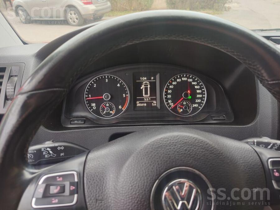 Sarkans Volkswagen T5 2013 Liepāja, ar dzinēja tilpumu 2.00 L un nobraukumu 291 tūkst. km par 11550 €, foto 11 vietnē AUTOMOTO.COM.LV