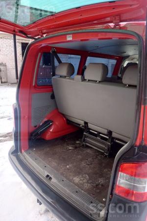 Sarkans Volkswagen T5 2013 Liepāja, ar dzinēja tilpumu 2.00 L un nobraukumu 291 tūkst. km par 11550 €, foto 14 vietnē AUTOMOTO.COM.LV
