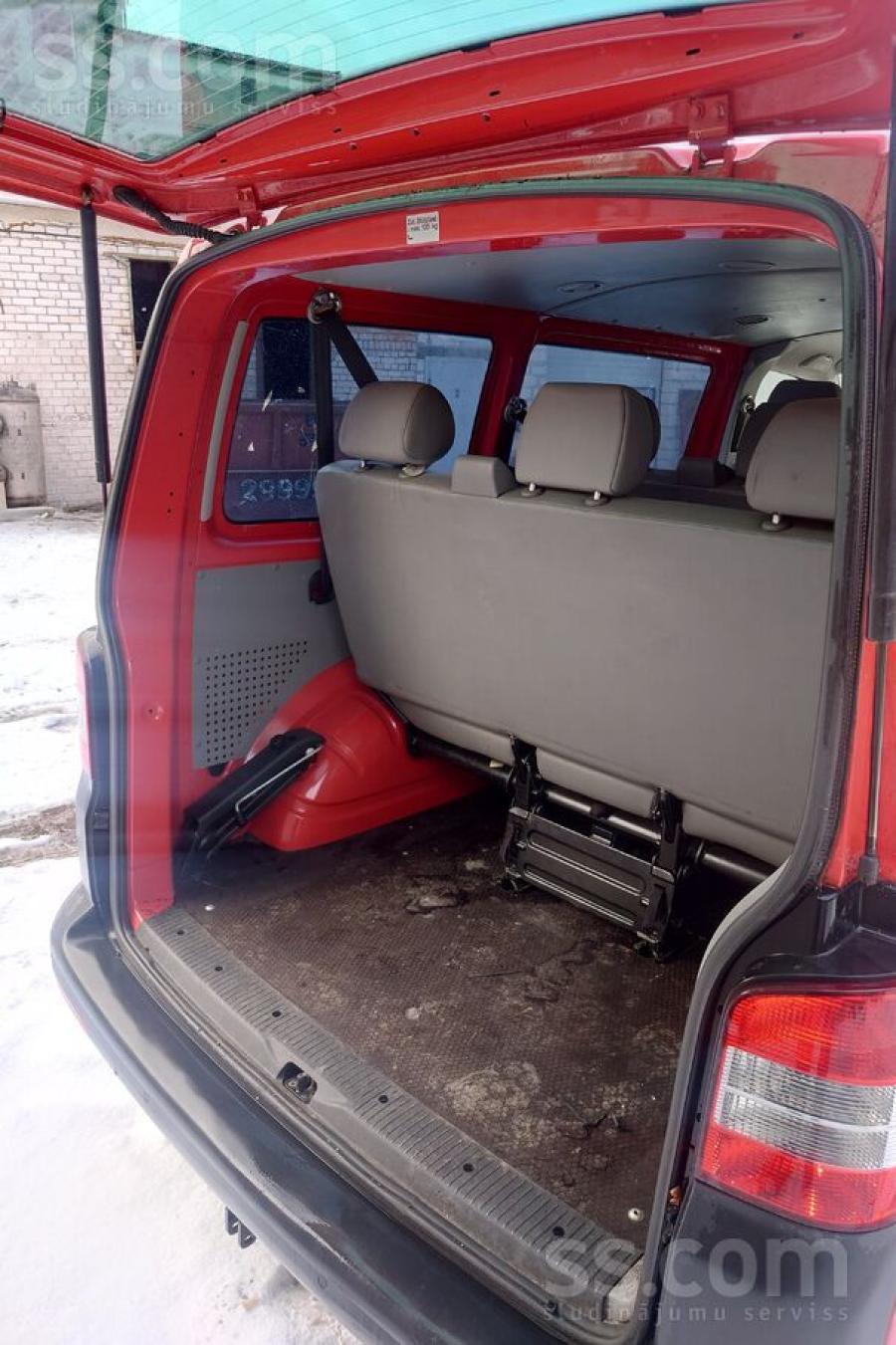 Sarkans Volkswagen T5 2013 Liepāja, ar dzinēja tilpumu 2.00 L un nobraukumu 291 tūkst. km par 11550 €, foto 14 vietnē AUTOMOTO.COM.LV