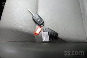 Sarkans Volkswagen T5 2013 Liepāja, ar dzinēja tilpumu 2.00 L un nobraukumu 291 tūkst. km par 11550 €, foto 16 vietnē AUTOMOTO.COM.LV