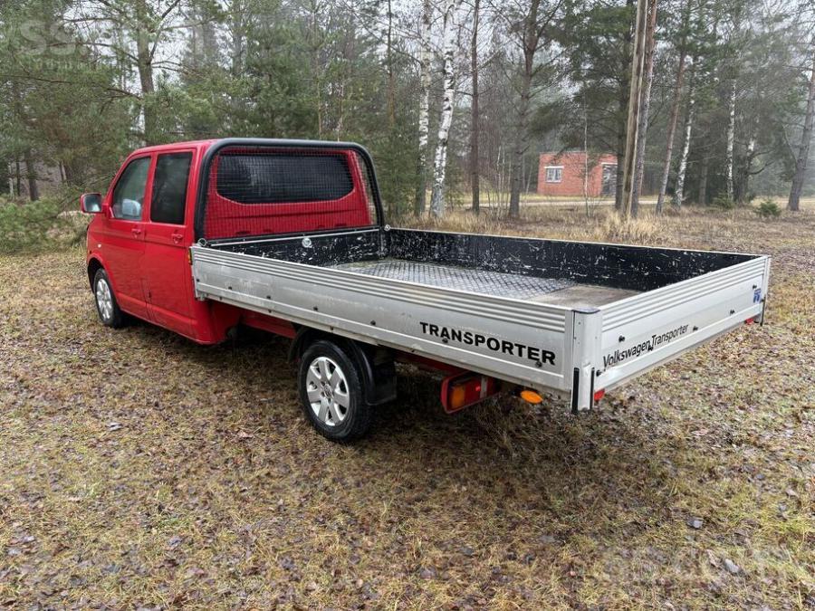 Red Volkswagen T5 2004 in Tukums, with an engine capacity of 1.90 L and mileage of 415 thousand km for 4450 €, photo 4 on AUTOMOTO.COM.LV