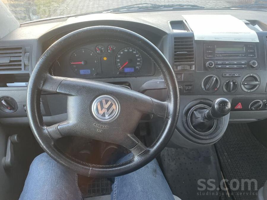 Balts Volkswagen T5 2006 Madona, ar dzinēja tilpumu 2.50 L un nobraukumu 416 tūkst. km par 5500 €, foto 5 vietnē AUTOMOTO.COM.LV