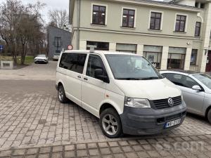 Balts Volkswagen T5 2004 Dobele, ar dzinēja tilpumu 1.90 L un nobraukumu 300 tūkst. km par 4000 €, foto  vietnē AUTOMOTO.COM.LV