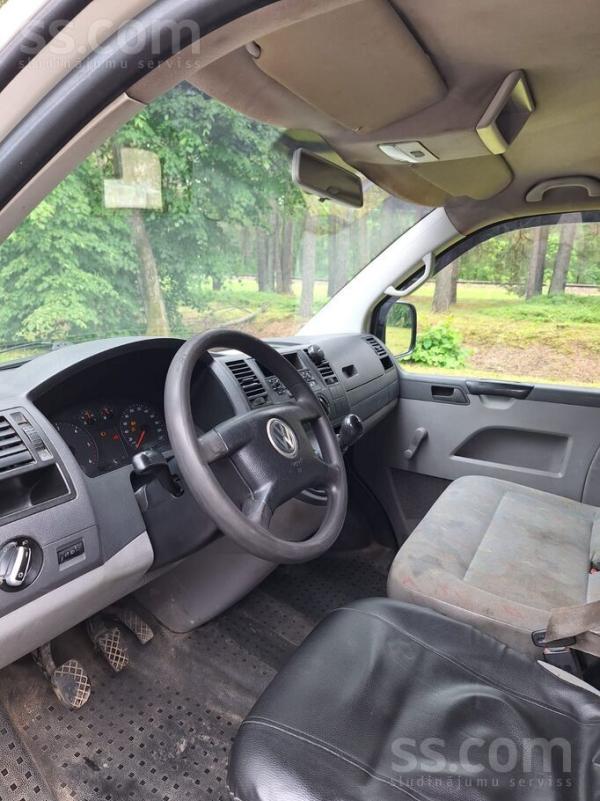 Balts Volkswagen T5 2004 Rīga, ar dzinēja tilpumu 1.90 L un nobraukumu 600 tūkst. km par 2100 €, foto 6 vietnē AUTOMOTO.COM.LV