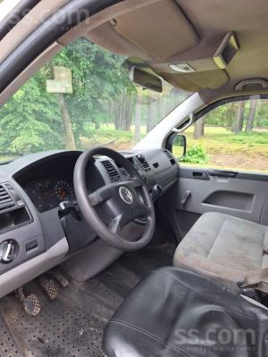 Balts Volkswagen T5 2004 Rīga, ar dzinēja tilpumu 1.90 L un nobraukumu 600 tūkst. km par 2100 €, foto 7 vietnē AUTOMOTO.COM.LV