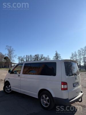 Balts Volkswagen T5 2004 Liepāja, ar dzinēja tilpumu 1.90 L un nobraukumu 461 tūkst. km par 5195 €, foto 4 vietnē AUTOMOTO.COM.LV