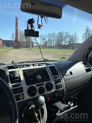 Balts Volkswagen T5 2004 Liepāja, ar dzinēja tilpumu 1.90 L un nobraukumu 461 tūkst. km par 5195 €, foto 9 vietnē AUTOMOTO.COM.LV