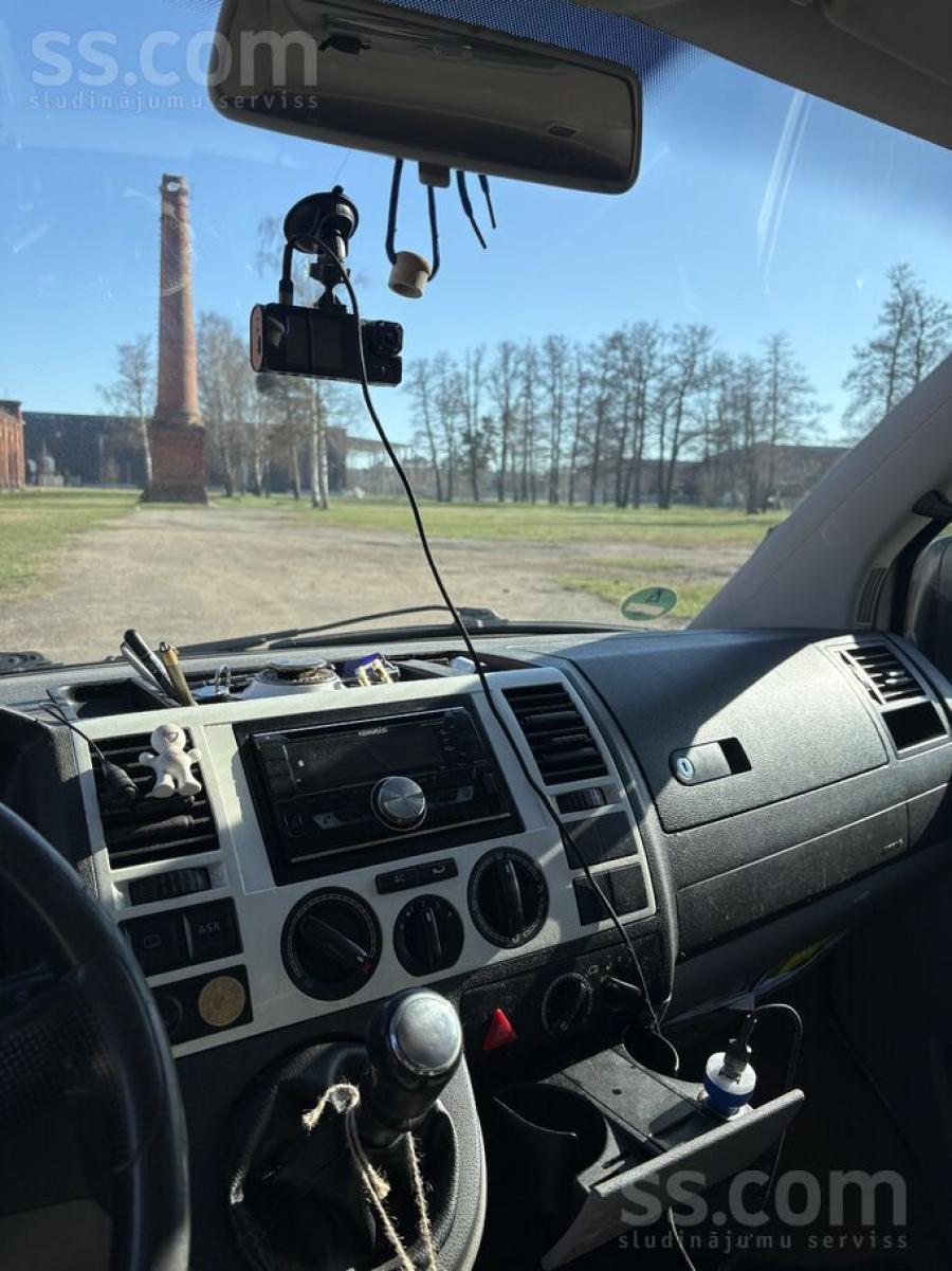 Balts Volkswagen T5 2004 Liepāja, ar dzinēja tilpumu 1.90 L un nobraukumu 461 tūkst. km par 5195 €, foto 9 vietnē AUTOMOTO.COM.LV