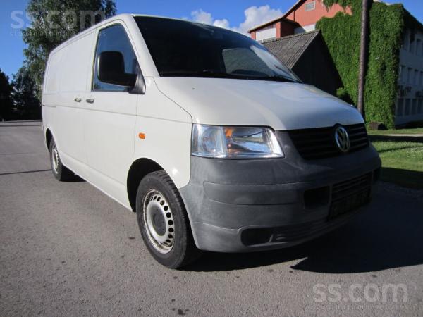 Balts Volkswagen T5 2004 Rīga, ar dzinēja tilpumu 1.90 L un nobraukumu 450 tūkst. km par 2850 €, foto 1 vietnē AUTOMOTO.COM.LV