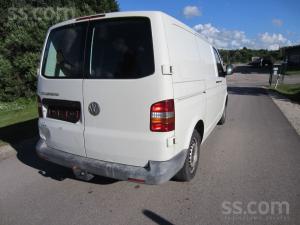 White Volkswagen T5 2004 in Riga, with an engine capacity of 1.90 L and mileage of 450 thousand km for 2850 €, photo 3 on AUTOMOTO.COM.LV