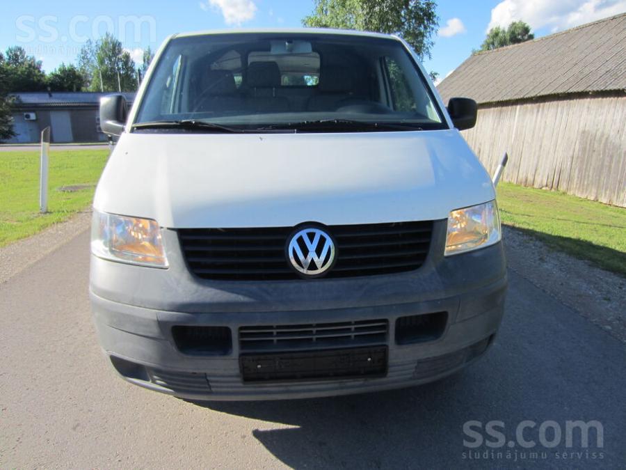 White Volkswagen T5 2004 in Riga, with an engine capacity of 1.90 L and mileage of 450 thousand km for 2850 €, photo 4 on AUTOMOTO.COM.LV