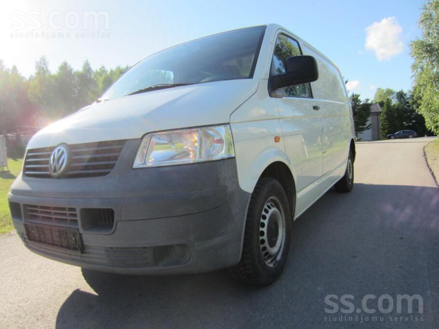 White Volkswagen T5 2004 in Riga, with an engine capacity of 1.90 L and mileage of 450 thousand km for 2850 €, photo 5 on AUTOMOTO.COM.LV