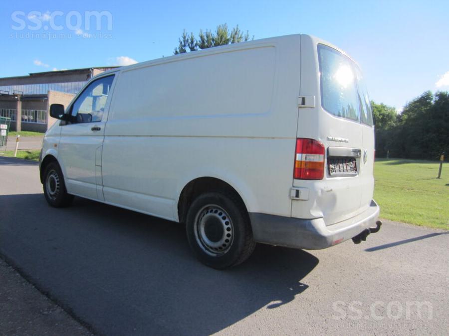 White Volkswagen T5 2004 in Riga, with an engine capacity of 1.90 L and mileage of 450 thousand km for 2850 €, photo 7 on AUTOMOTO.COM.LV