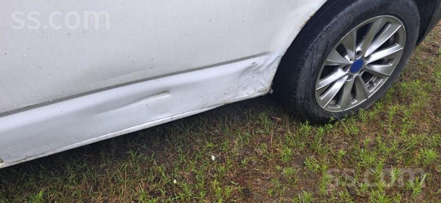 Белый Фольксваген Т5 2004 в Рига, объемом двигателя 1.90 л и пробегом 406 тыс. км за 1100 €, фото 5 на AUTOMOTO.COM.LV