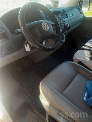 White Volkswagen T5 2004 in Aizkraukle, with an engine capacity of 1.90 L and mileage of 430 thousand km for 2600 €, photo 5 on AUTOMOTO.COM.LV