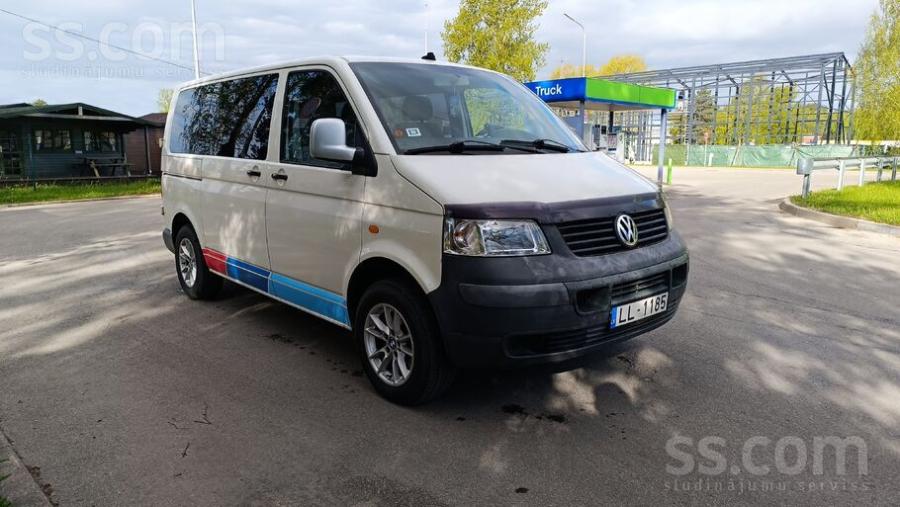 Balts Volkswagen T5 2005 Rīga, ar dzinēja tilpumu 2.50 L un nobraukumu 387 tūkst. km par 3700 €, foto 3 vietnē AUTOMOTO.COM.LV