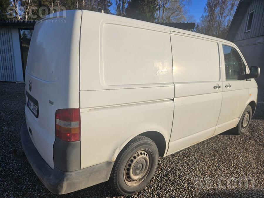 Balts Volkswagen T5 2005 Valka, ar dzinēja tilpumu 1.90 L un nobraukumu 363 tūkst. km par 3300 €, foto 6 vietnē AUTOMOTO.COM.LV