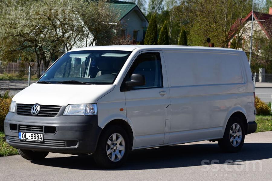 White Volkswagen T5 2005 in Tukums, with an engine capacity of 2.50 L and mileage of 325 thousand km for 3150 €, photo 1 on AUTOMOTO.COM.LV