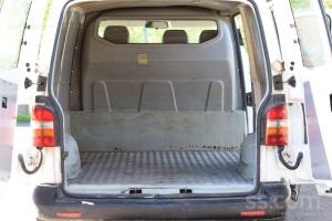 White Volkswagen T5 2005 in Tukums, with an engine capacity of 2.50 L and mileage of 325 thousand km for 3150 €, photo 3 on AUTOMOTO.COM.LV