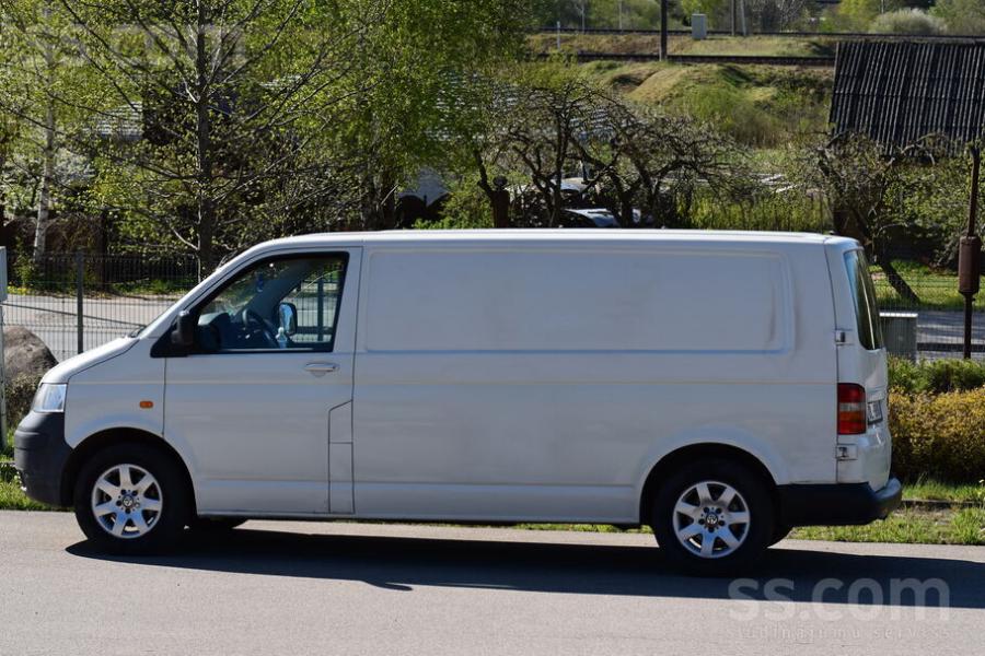 White Volkswagen T5 2005 in Tukums, with an engine capacity of 2.50 L and mileage of 325 thousand km for 3150 €, photo 5 on AUTOMOTO.COM.LV