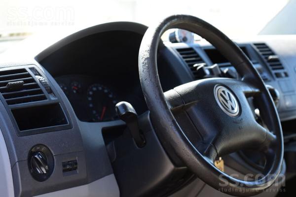 Balts Volkswagen T5 2005 Tukums, ar dzinēja tilpumu 2.50 L un nobraukumu 325 tūkst. km par 3150 €, foto 8 vietnē AUTOMOTO.COM.LV