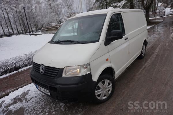 White Volkswagen T5 2005 in Jurmala, with an engine capacity of 1.90 L and mileage of 484 thousand km for 2350 €, photo 1 on AUTOMOTO.COM.LV
