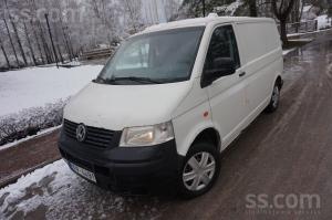 Белый Фольксваген Т5 2005 в Юрмала, объемом двигателя 1.90 л и пробегом 484 тыс. км за 2350 €, фото  на AUTOMOTO.COM.LV