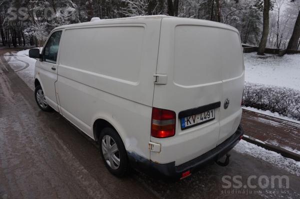 White Volkswagen T5 2005 in Jurmala, with an engine capacity of 1.90 L and mileage of 484 thousand km for 2350 €, photo 4 on AUTOMOTO.COM.LV