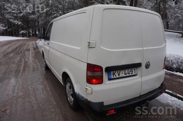 White Volkswagen T5 2005 in Jurmala, with an engine capacity of 1.90 L and mileage of 484 thousand km for 2350 €, photo 7 on AUTOMOTO.COM.LV