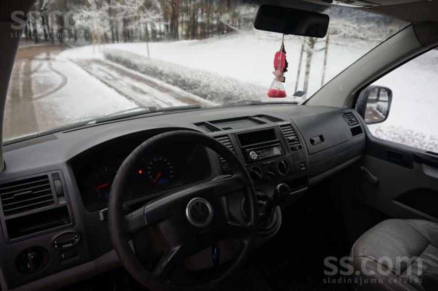 Белый Фольксваген Т5 2005 в Юрмала, объемом двигателя 1.90 л и пробегом 484 тыс. км за 2350 €, фото 16 на AUTOMOTO.COM.LV
