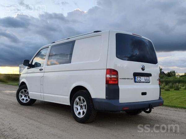 White Volkswagen T5 2005 in Preili, with an engine capacity of 1.90 L and mileage of 360 thousand km for 4440 €, photo 2 on AUTOMOTO.COM.LV