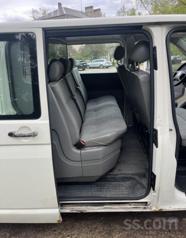 White Volkswagen T5 2005 in Riga, with an engine capacity of 1.90 L and mileage of 350 thousand km for 3400 €, photo 8 on AUTOMOTO.COM.LV