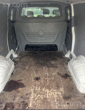 Balts Volkswagen T5 2005 Rīga, ar dzinēja tilpumu 1.90 L un nobraukumu 350 tūkst. km par 3400 €, foto 11 vietnē AUTOMOTO.COM.LV