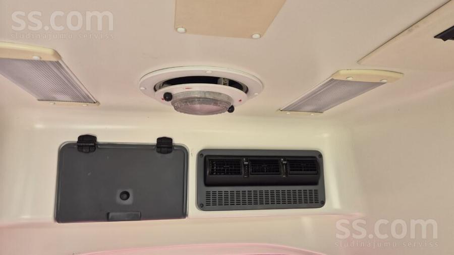 Balts Volkswagen T5 2005 Rīga, ar dzinēja tilpumu 1.90 L un nobraukumu 276 tūkst. km par 6700 €, foto 13 vietnē AUTOMOTO.COM.LV