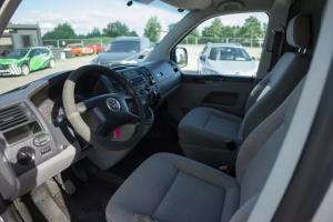 Balts Volkswagen T5 2006 Liepāja, ar dzinēja tilpumu 1.90 L un nobraukumu 195 tūkst. km par 6000 €, foto 8 vietnē AUTOMOTO.COM.LV