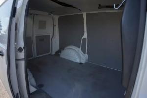 Balts Volkswagen T5 2006 Liepāja, ar dzinēja tilpumu 1.90 L un nobraukumu 195 tūkst. km par 6000 €, foto 11 vietnē AUTOMOTO.COM.LV